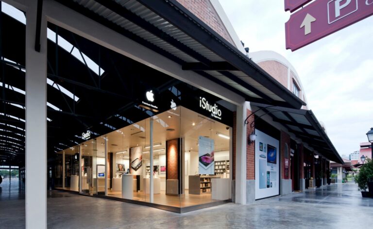 iStudio | Whitesp-ce